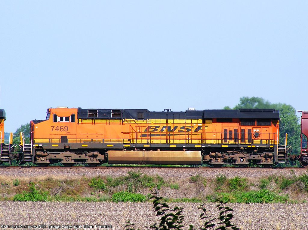 BNSF 7469
